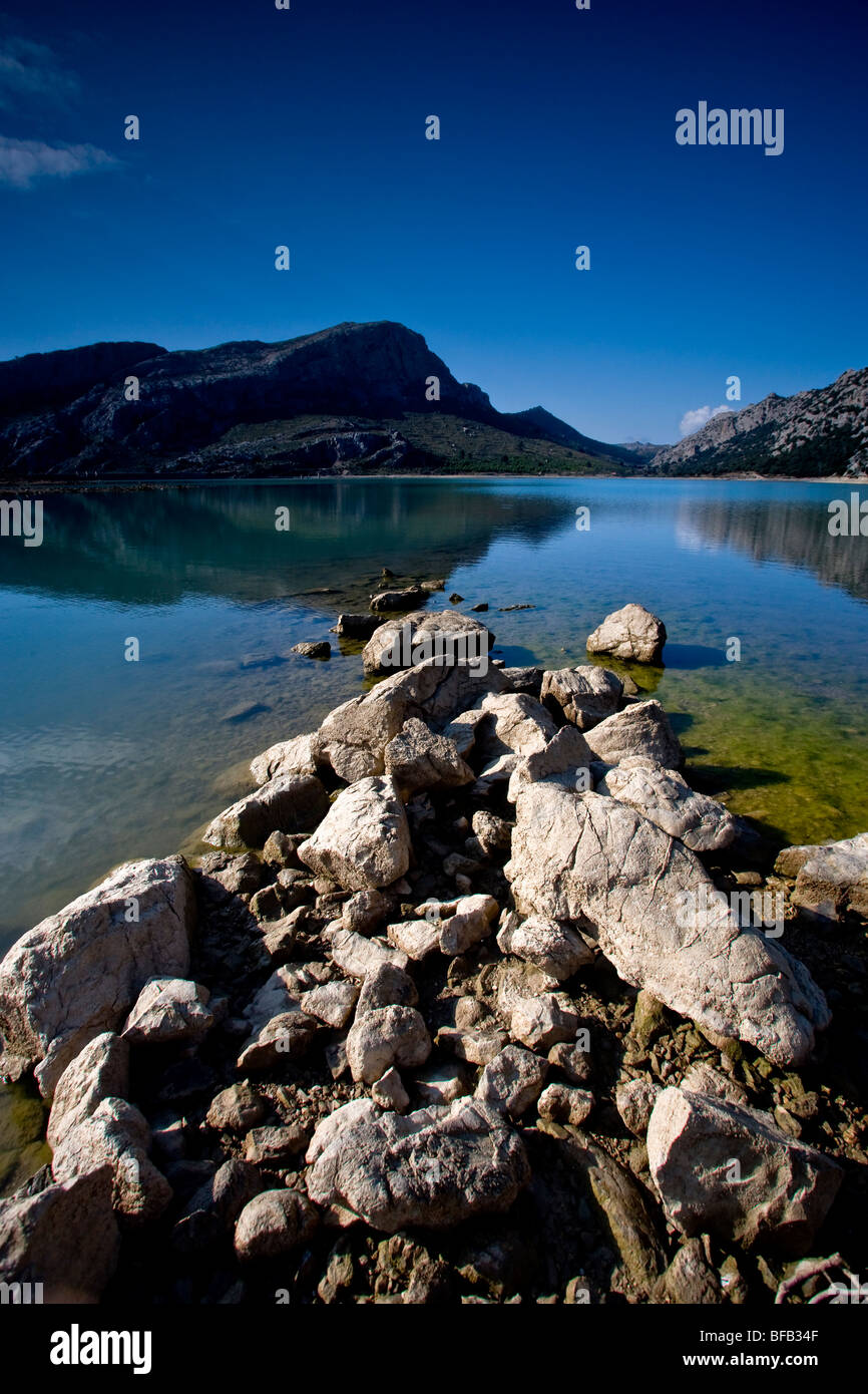 The GR-221 Walking Route - Tramuntana Mountains, Cuber Lake, Mallorca ...