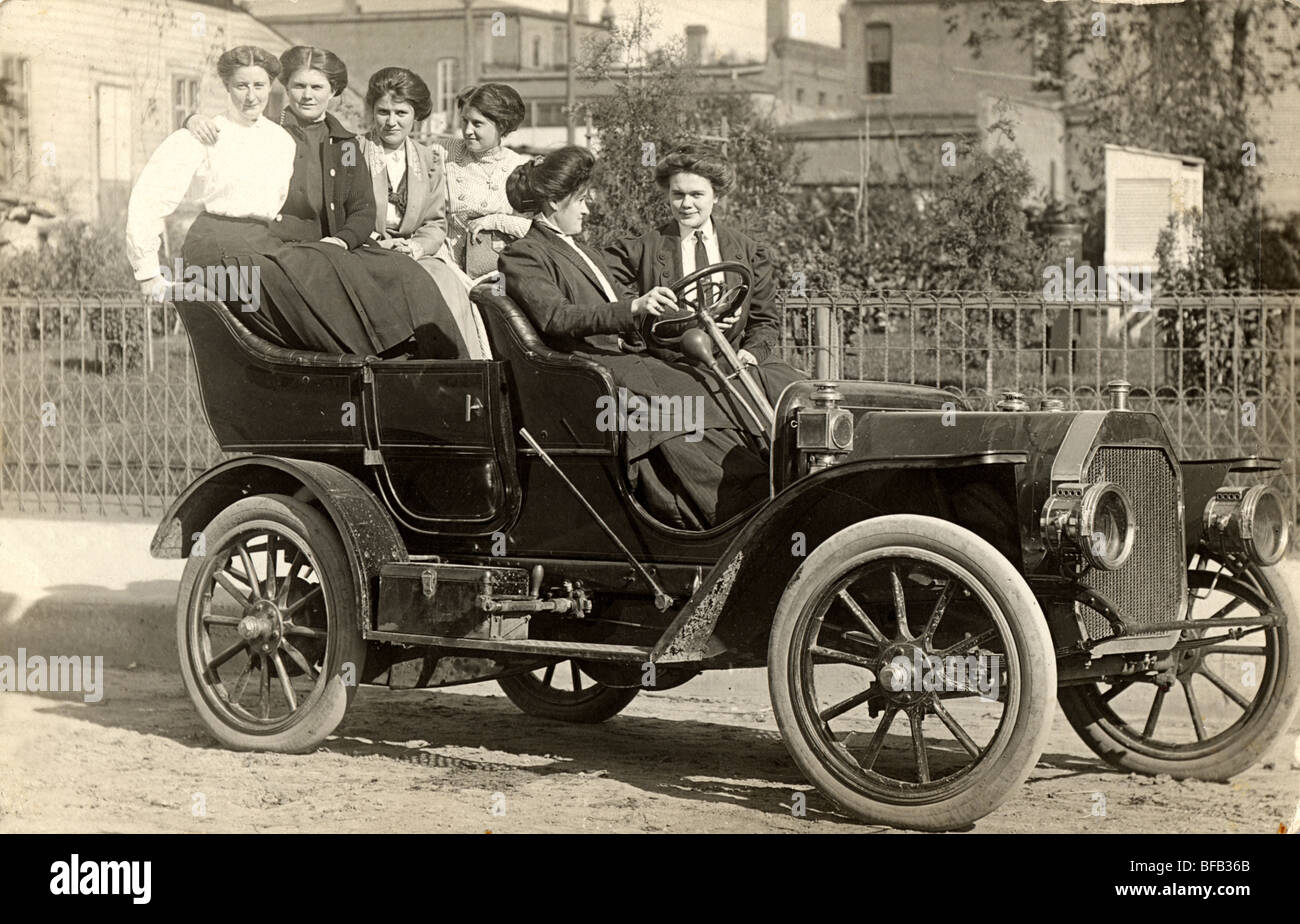 Six Women Overloading a Maytag Auto Stock Photo - Alamy