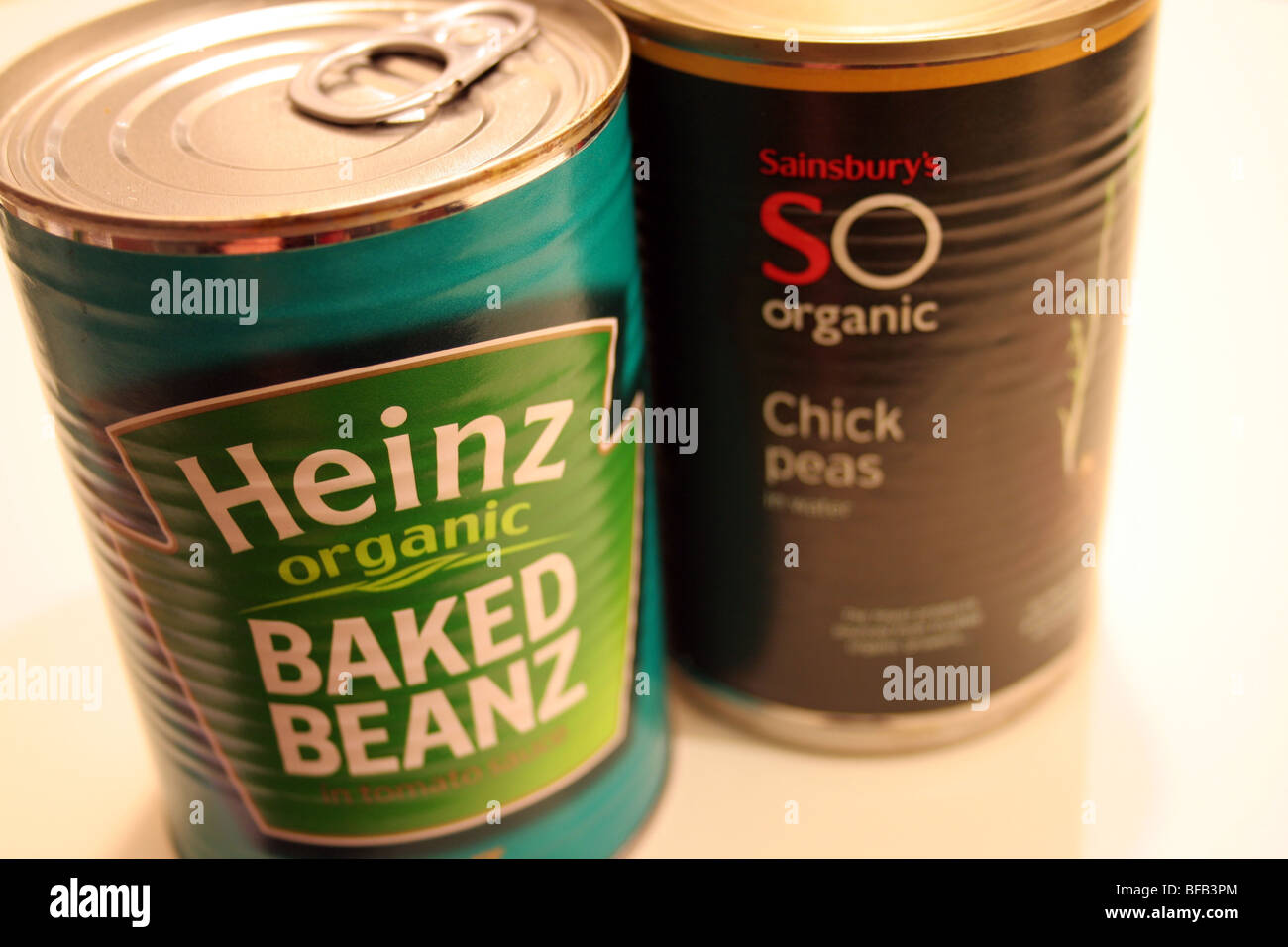 Tinned food hi-res stock photography and images - Alamy