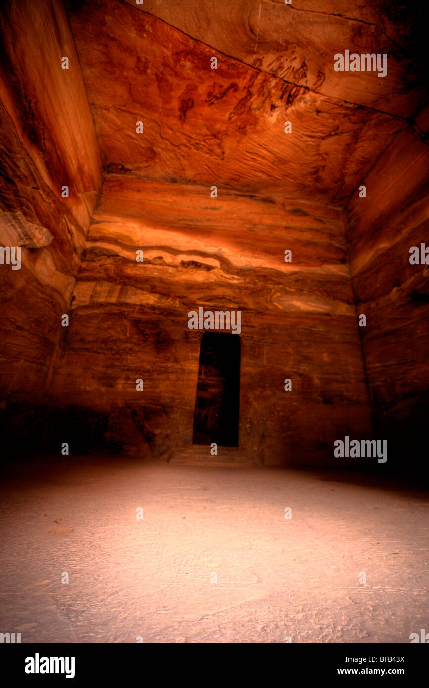 Inside The Treasury, Al-Khazneh, the inner chamber and sanctuary, Petra ...