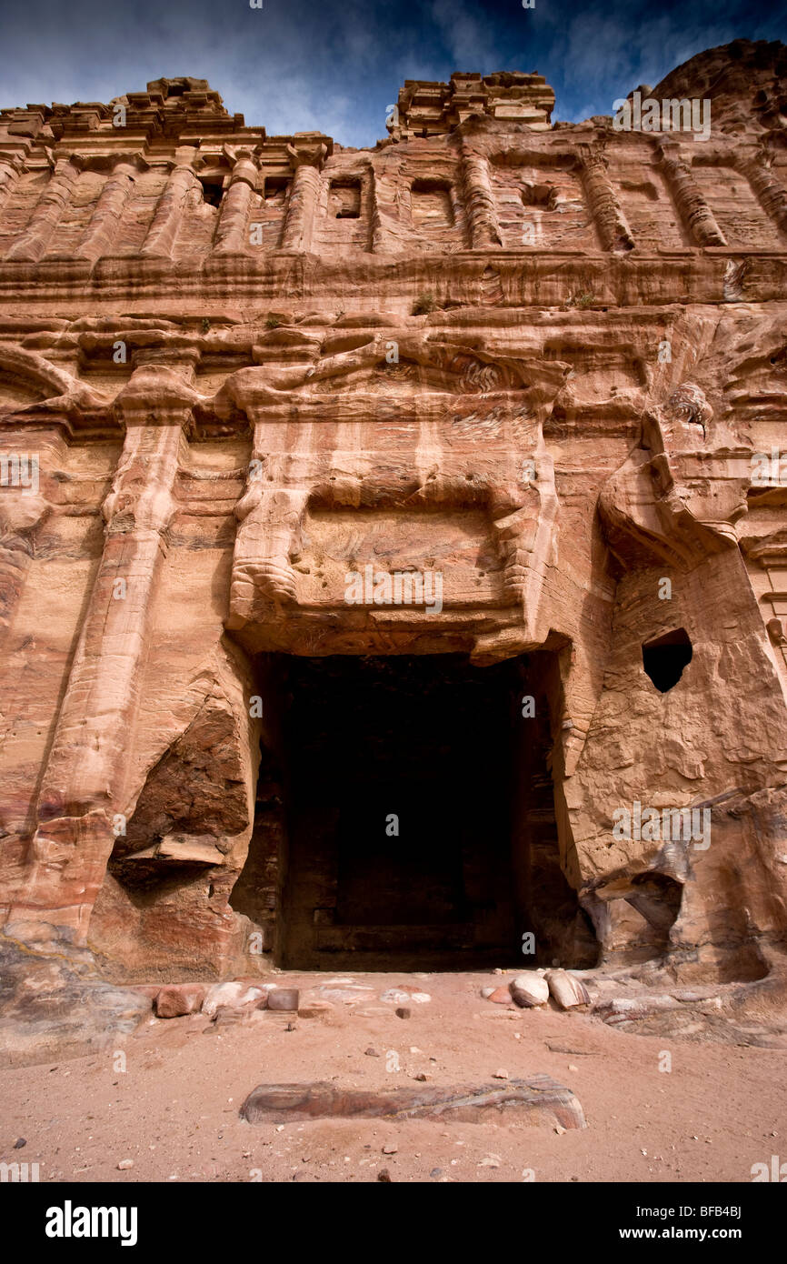 Palace tomb, Petra, Jordan Stock Photo - Alamy