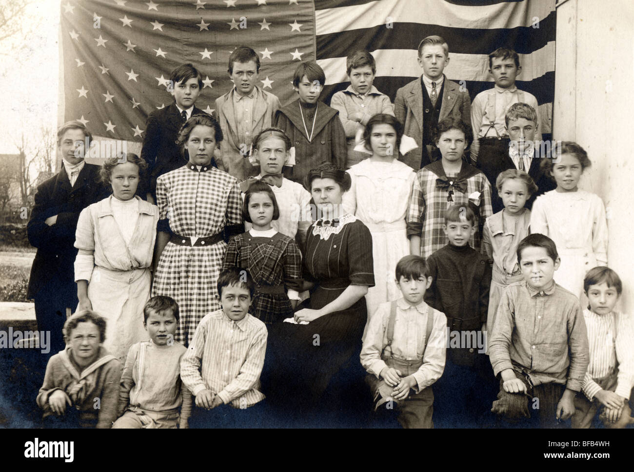 American school children teacher flag hi-res stock photography and ...