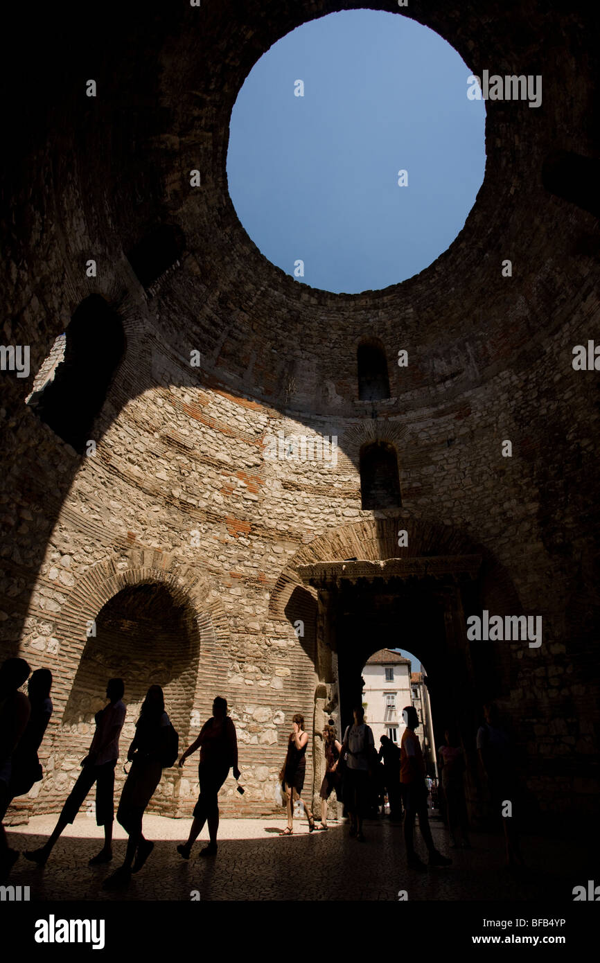 Protiron hi-res stock photography and images - Alamy