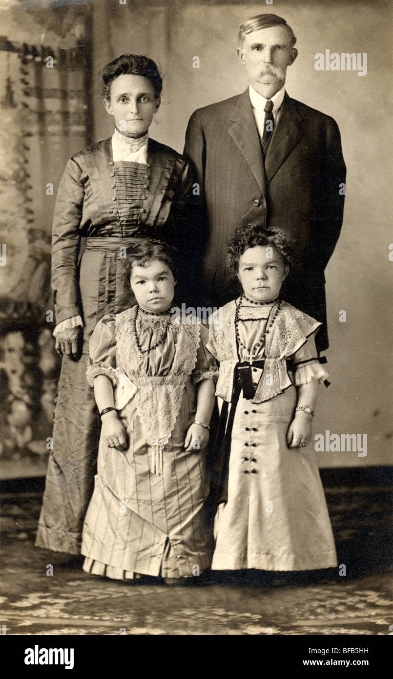 Elderly Parents & Adult Little People Children Stock Photo - Alamy Elderly Parents & Adult Little People Children Stock Photo - Alamy