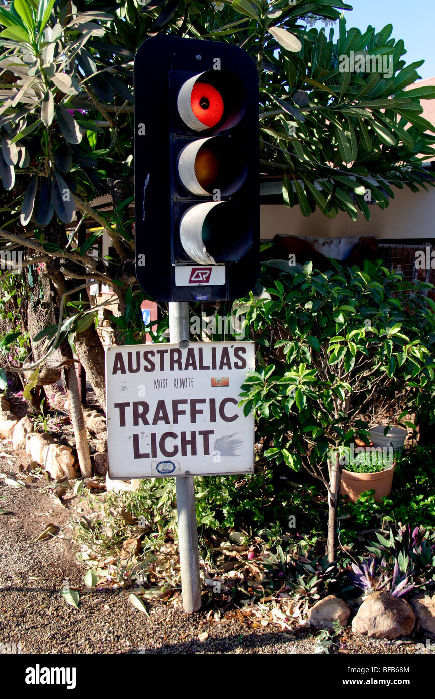Australia's most remote traffic light, Daly Waters, Northern Territory ...