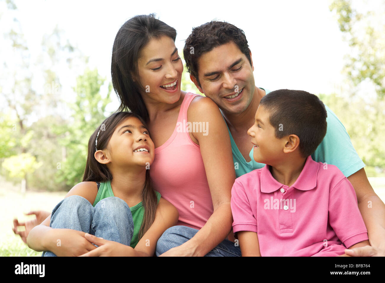 Family of six 6 people hi-res stock photography and images - Alamy