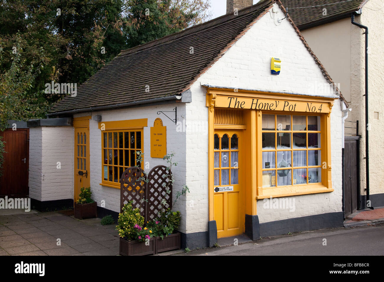 The Honey Pot tea rooms and gift shop, 4 High Street, Shoreham, Kent UK ...