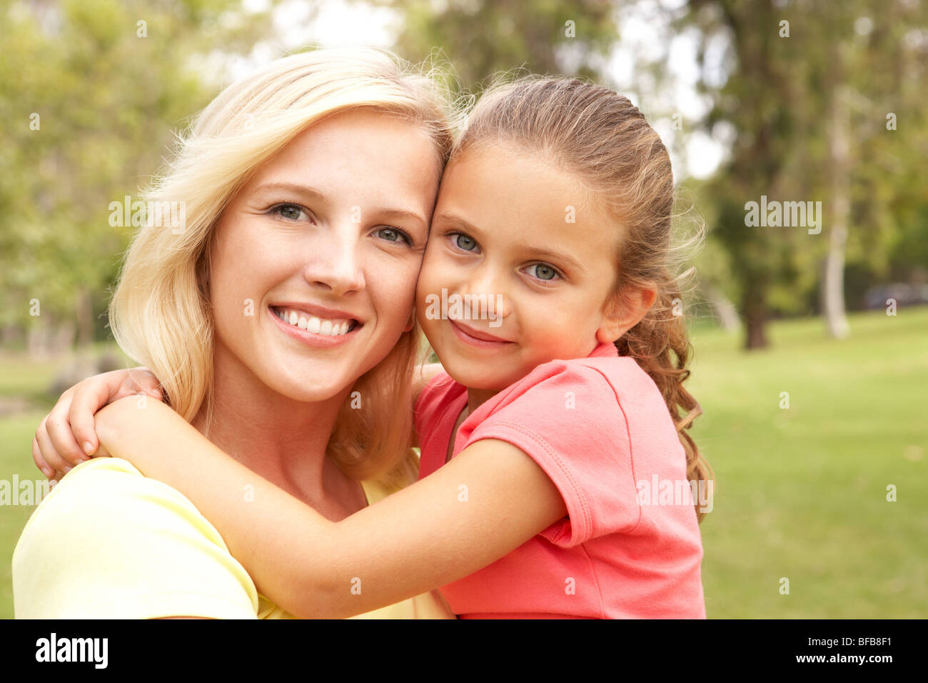 6 year old girl and mother hi-res stock photography and images - Alamy