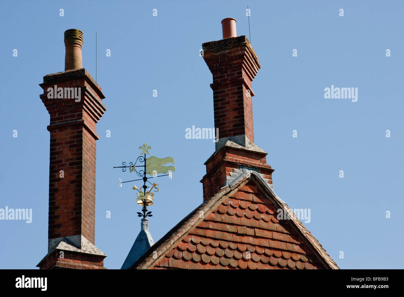 Brick chimney stacks hi-res stock photography and images - Alamy