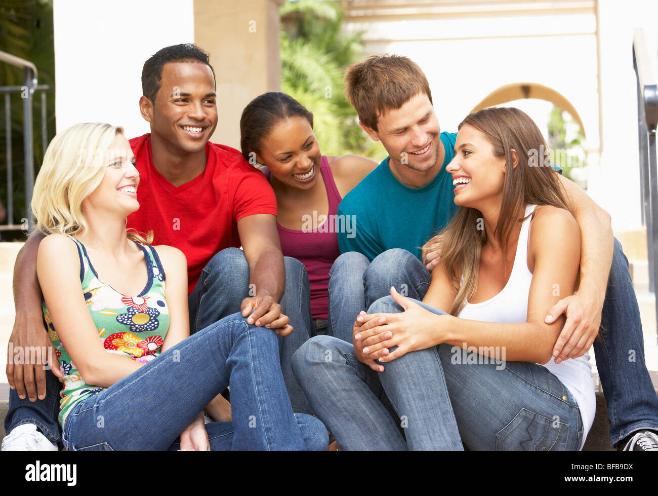 Group building steps hi-res stock photography and images - Alamy