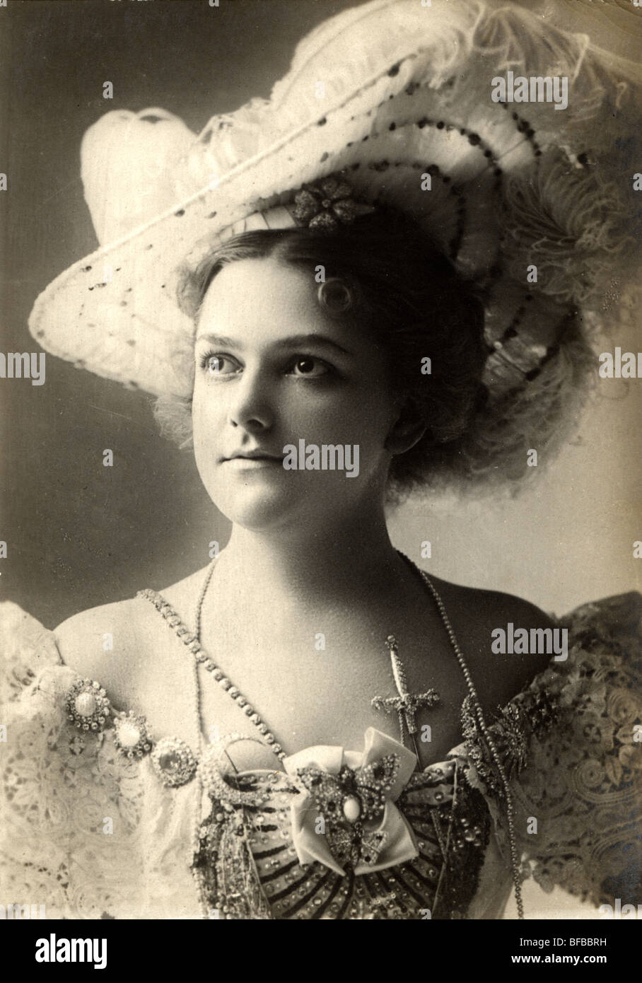 Beautiful Singer Della Fox in Elaborate Gown & Hat Stock Photo - Alamy