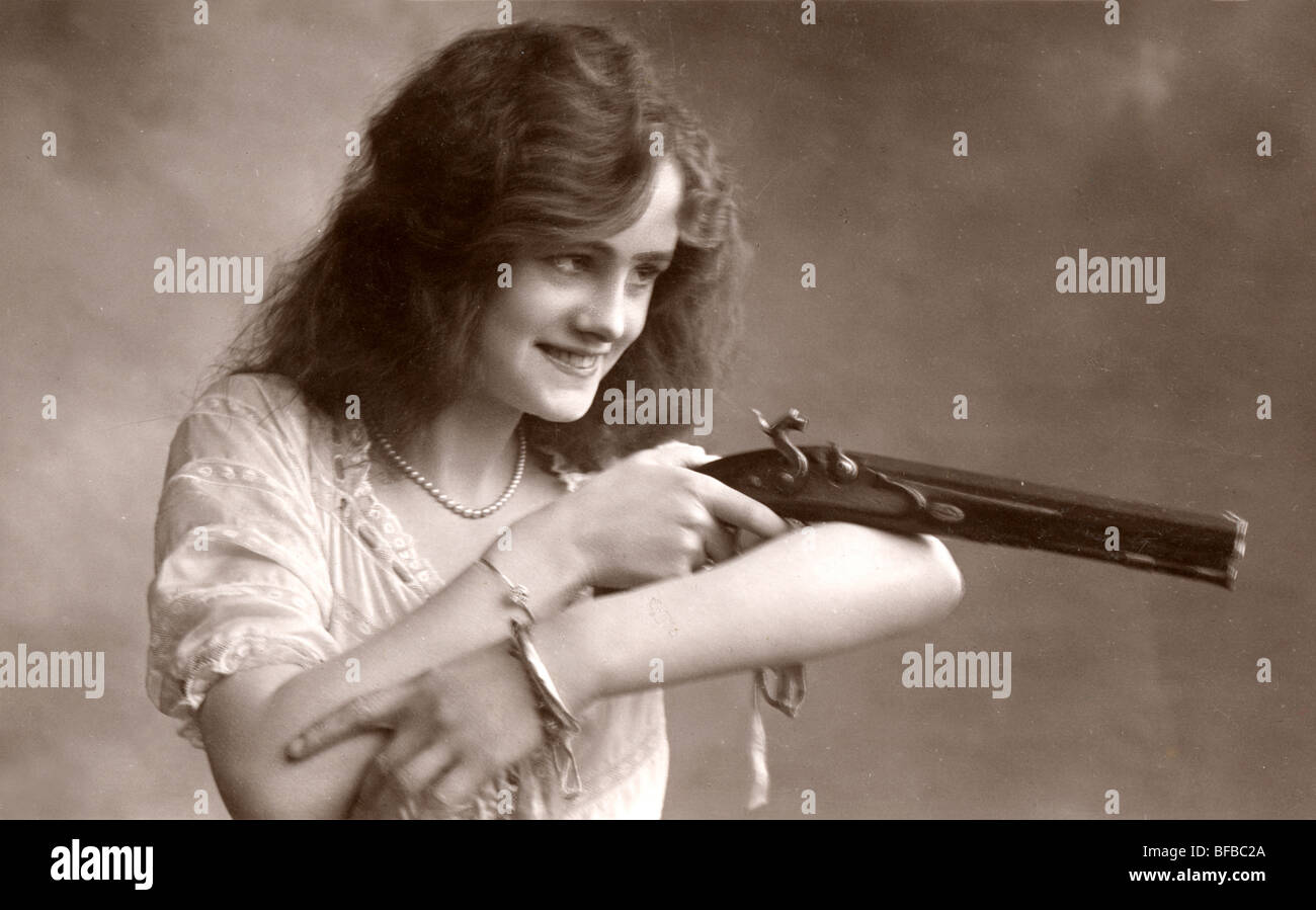 Self supporting gun hi-res stock photography and images - Alamy