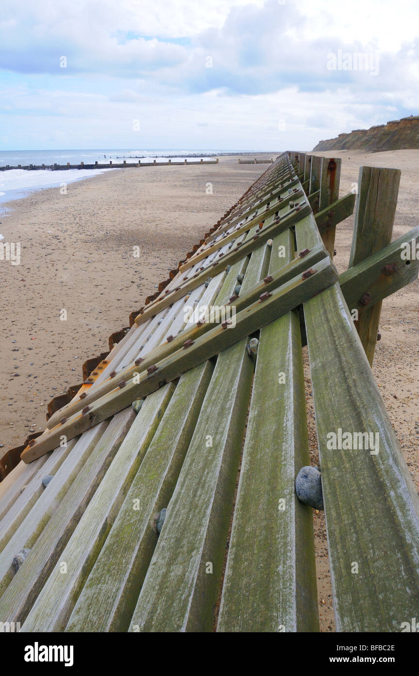 Wooden sea defences, Walcott, Norfolk, UK Stock Photo - Alamy
