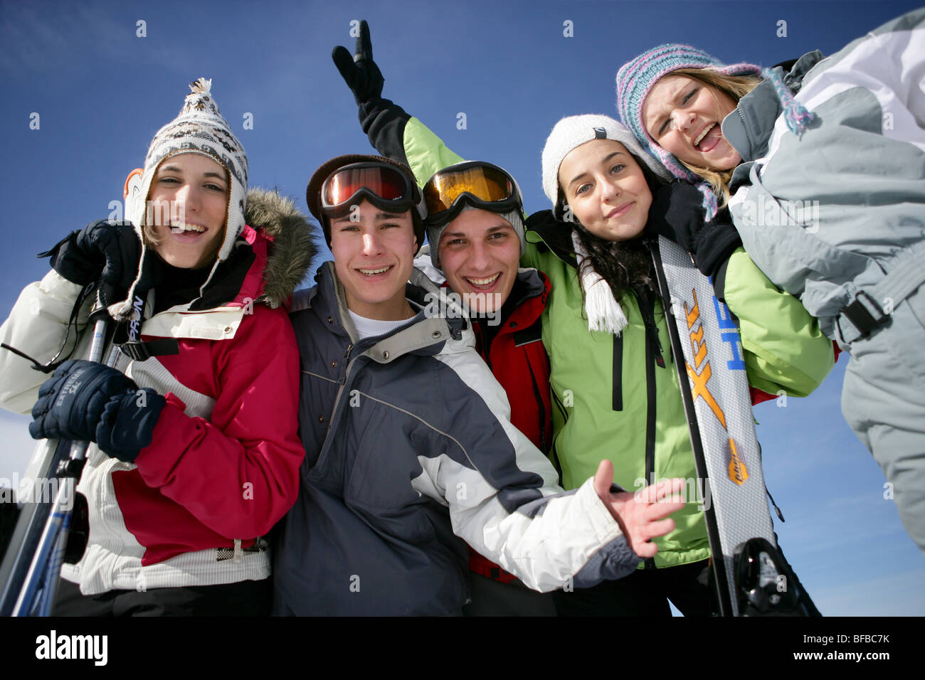 Portrait of a group of friends at ski resort Stock Photo - Alamy