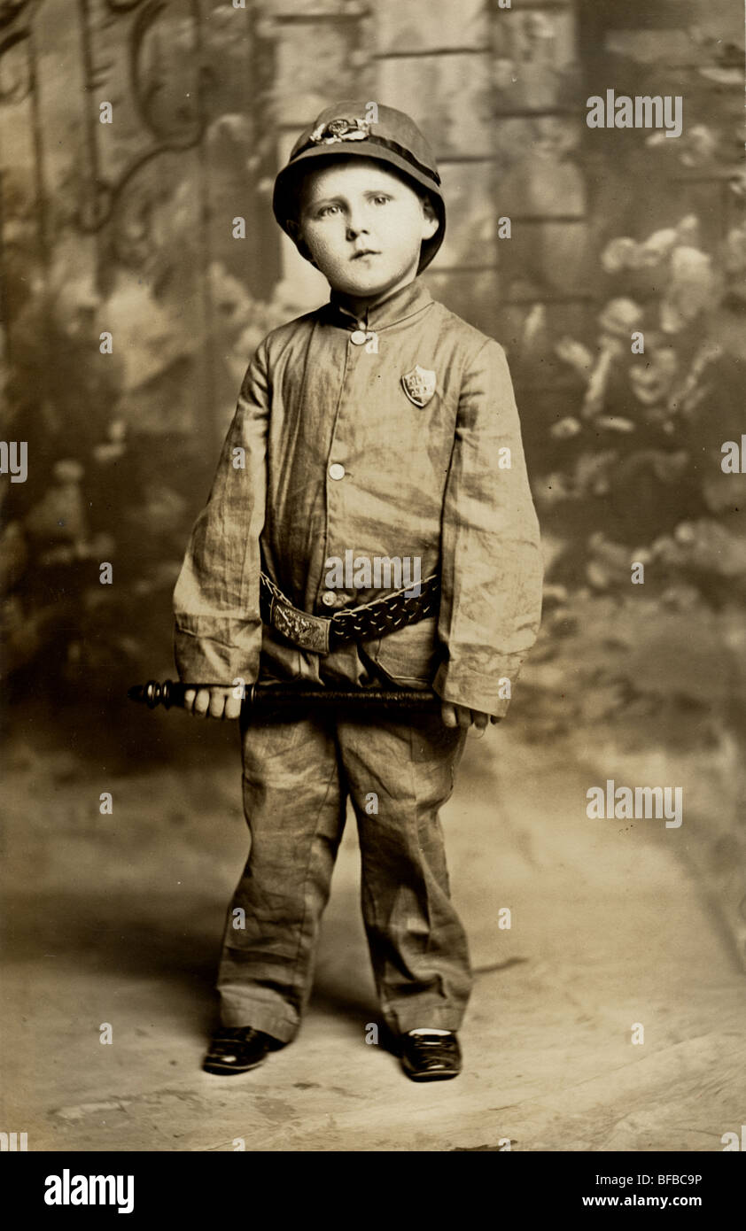 Police uniform 1900's hi-res stock photography and images - Alamy