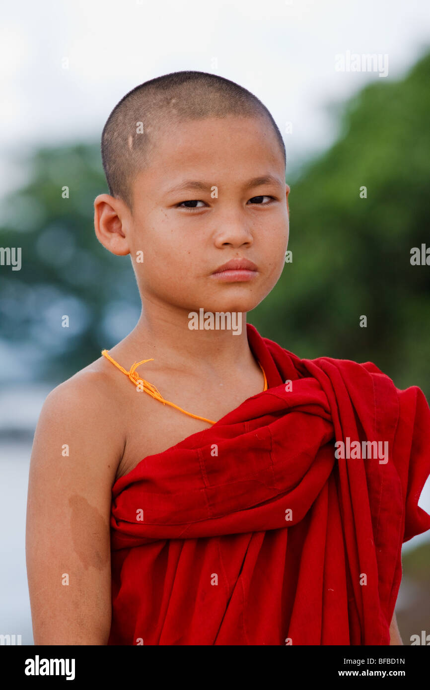 A young novice Buddhist monk in Myanmar Stock Photo - Alamy