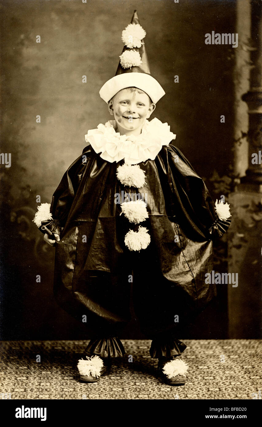 Dunce cap boy hi-res stock photography and images - Alamy