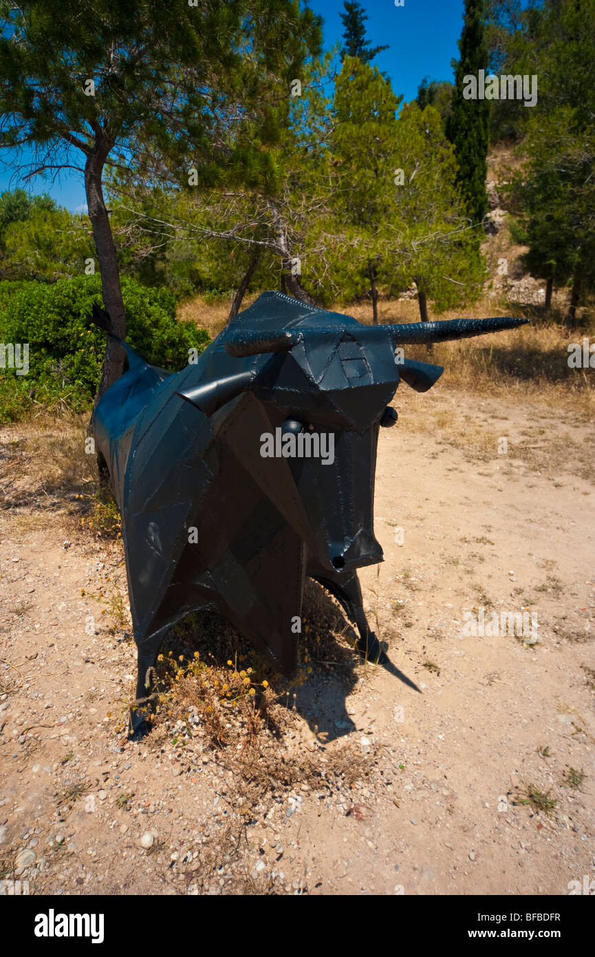 Taurus metal sculpture at the old harbor of Spetses, Greece | Metall ...