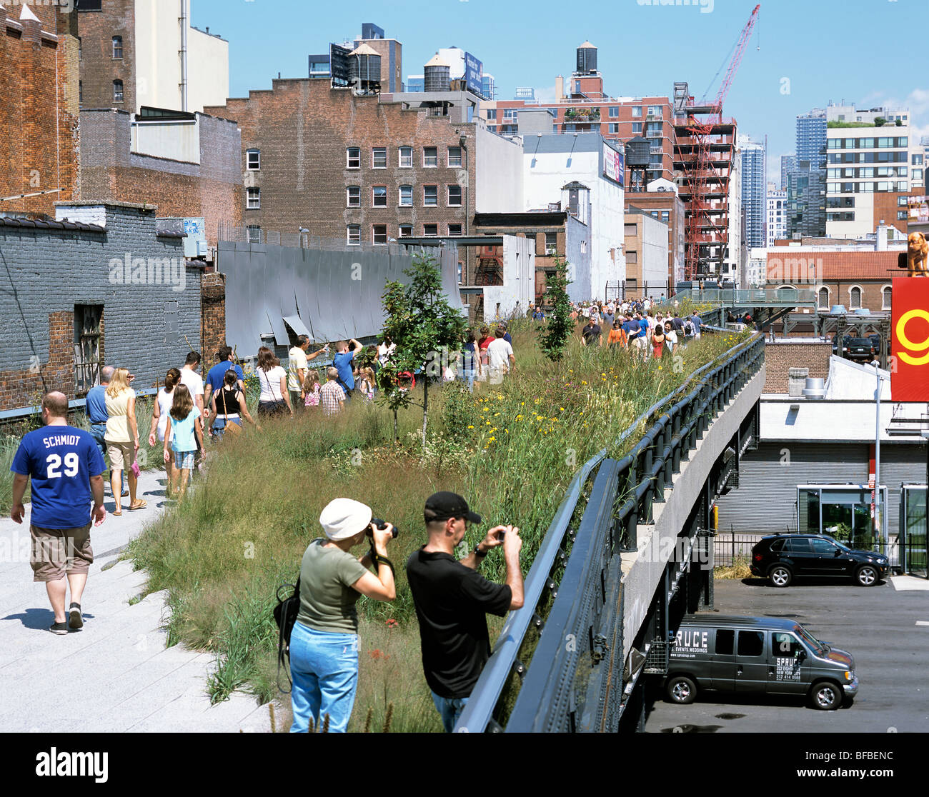View of the High Line, New York City - a disused elevated railway line ...