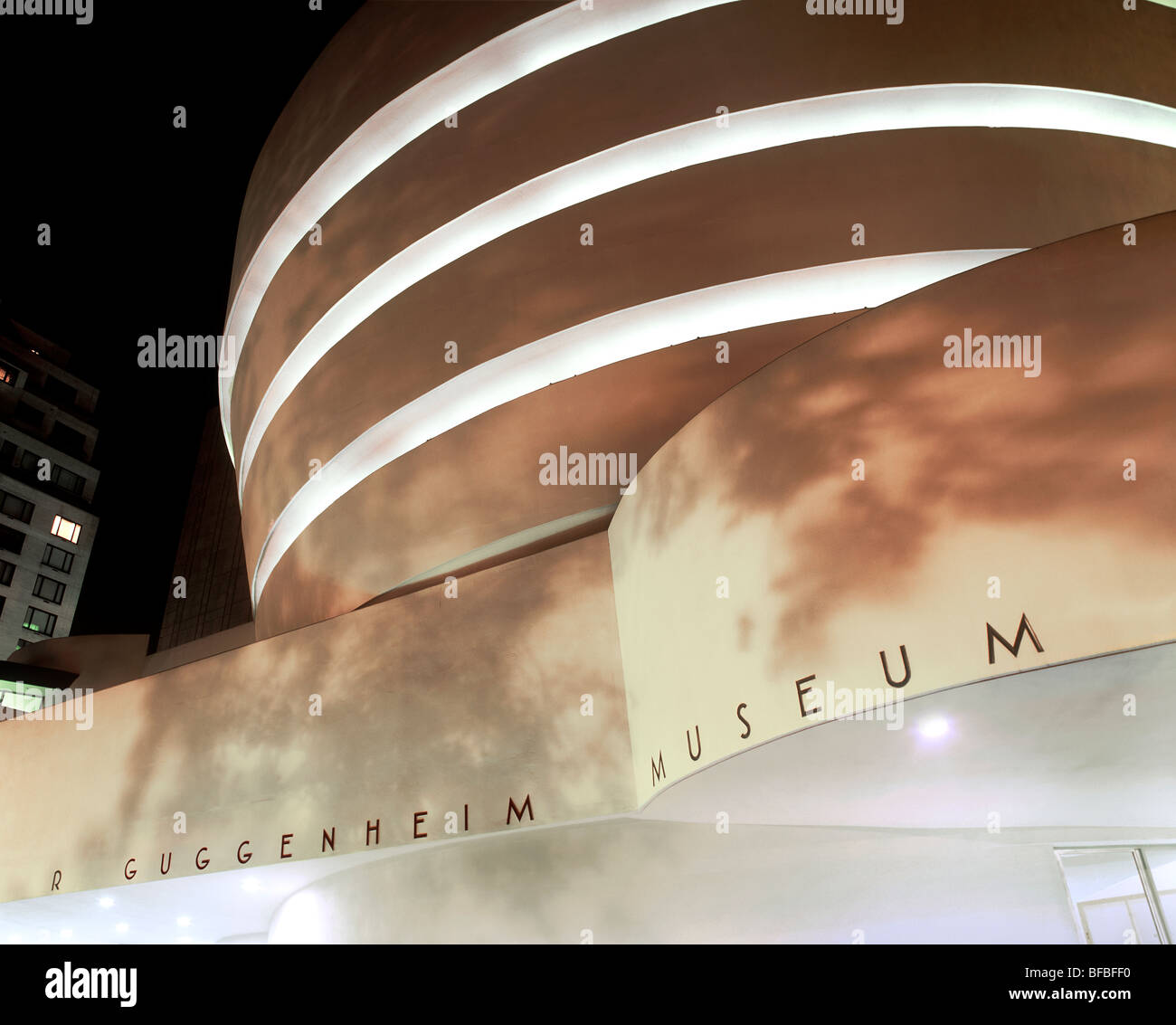 Guggenheim museum new york collection High Resolution Stock Photography ...