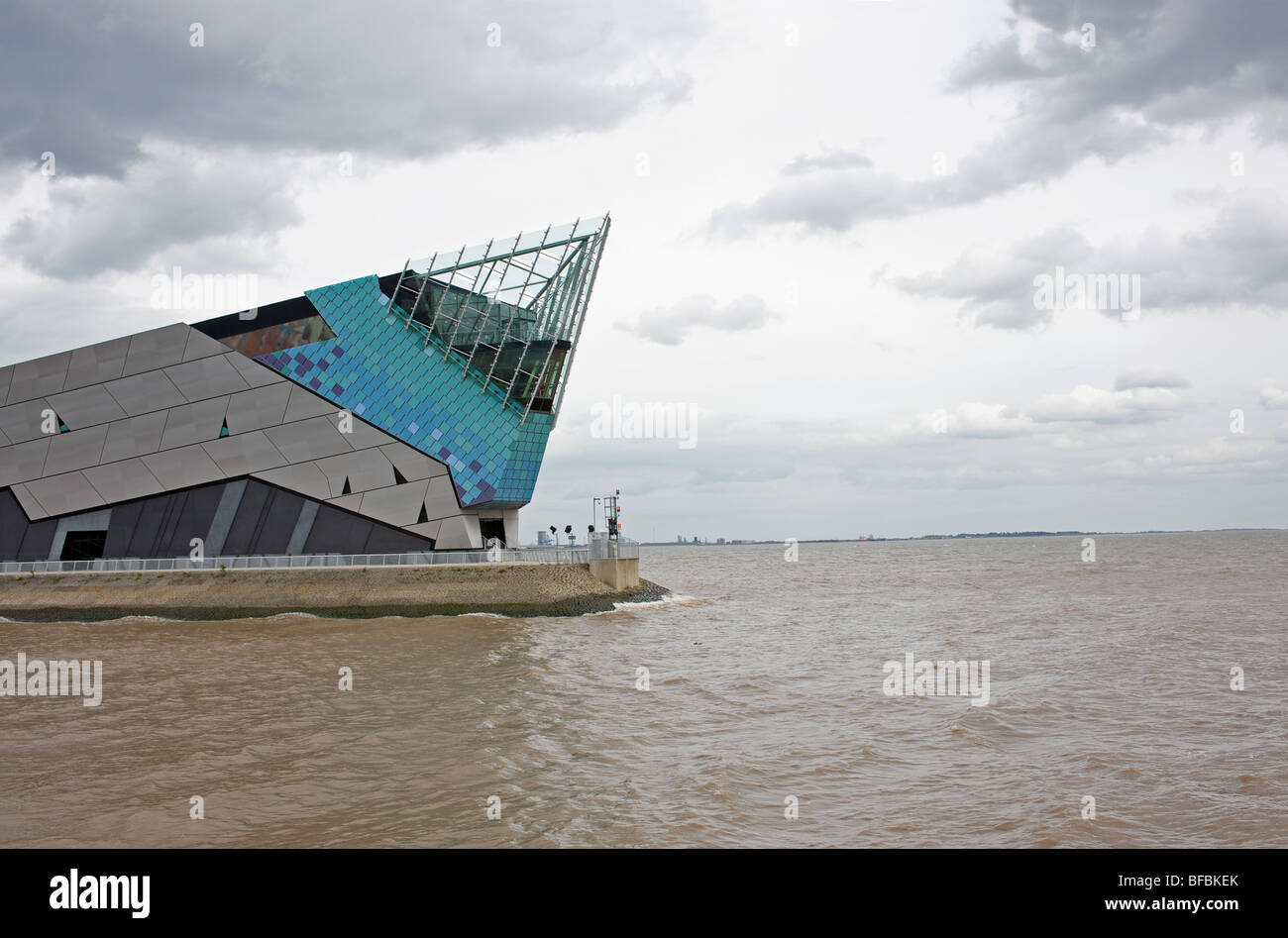 The Deep, the world's only submarium designed by Sir Terry Farrell ...