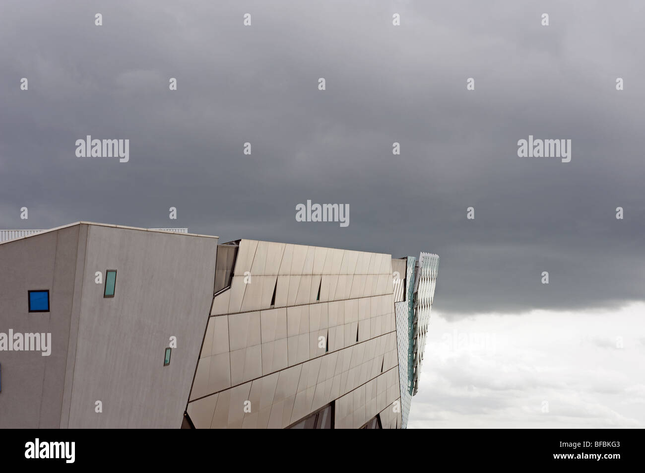 The Deep, the world's only submarium designed by Sir Terry Farrell ...