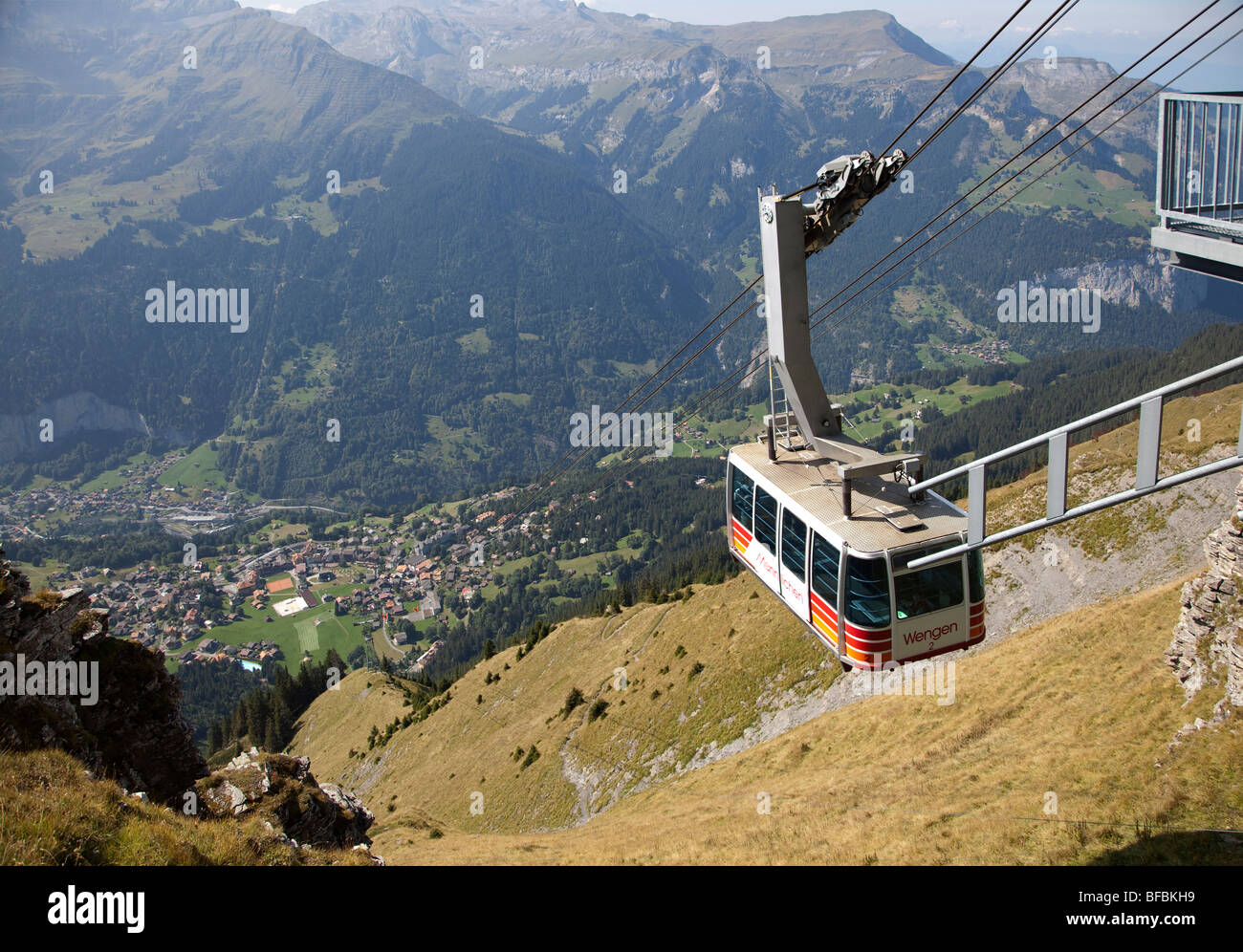 Cable Car from Manlichen to Murren Stock Photo - Alamy
