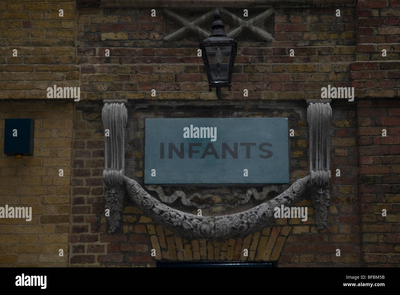 Infants school hi-res stock photography and images - Alamy