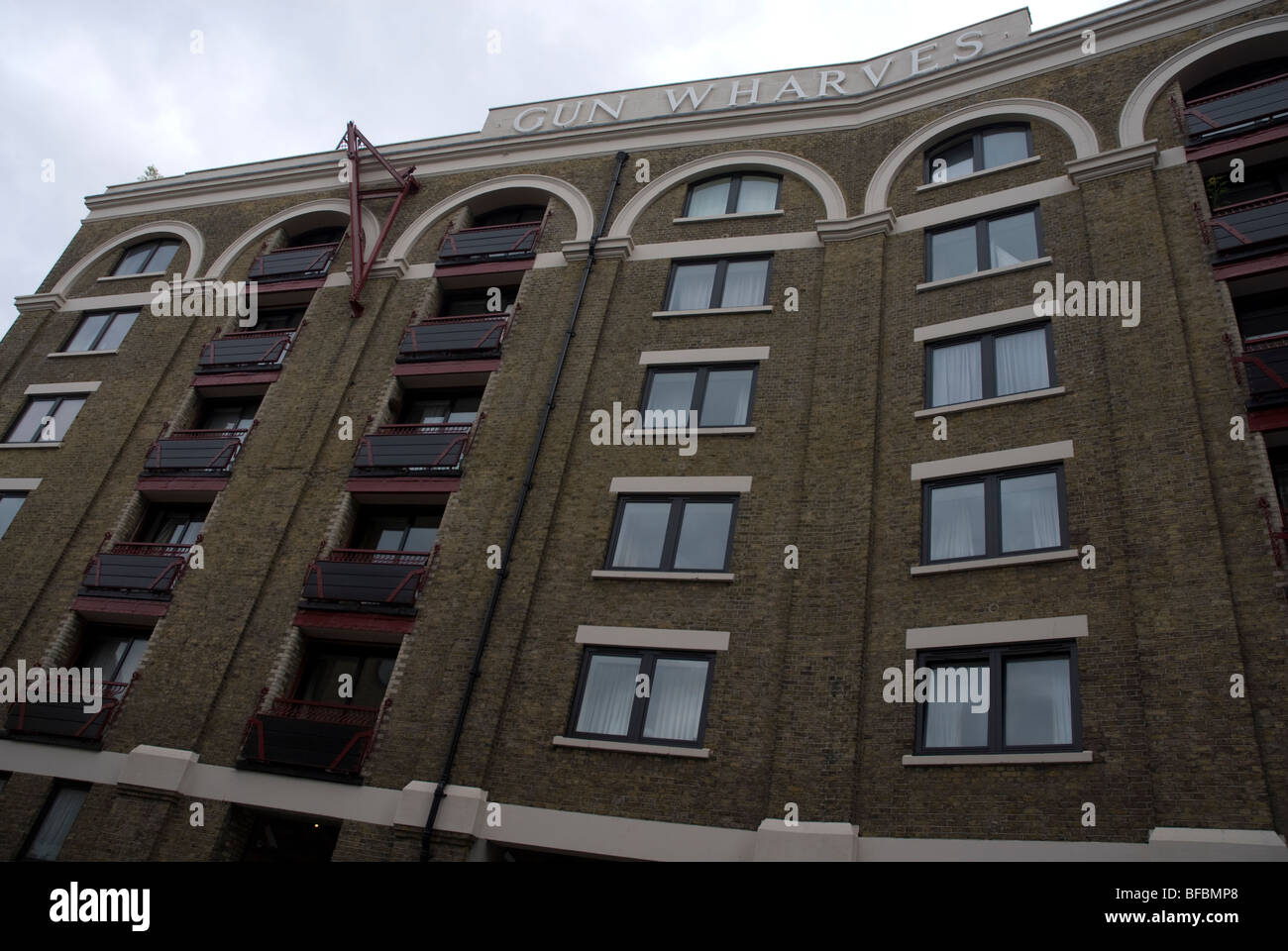 Converted flats high street hi-res stock photography and images - Alamy