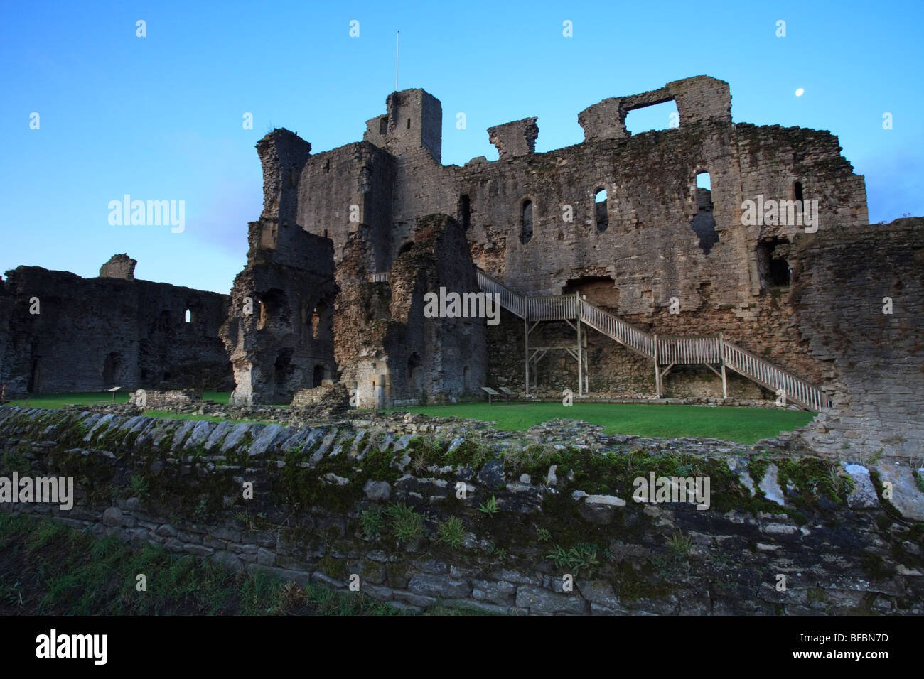 Middleham castle hi-res stock photography and images - Alamy