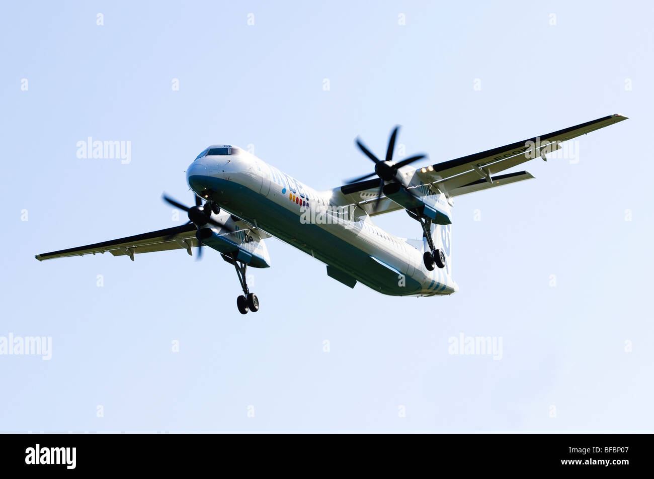 Bombardier dash 8 hi-res stock photography and images - Alamy