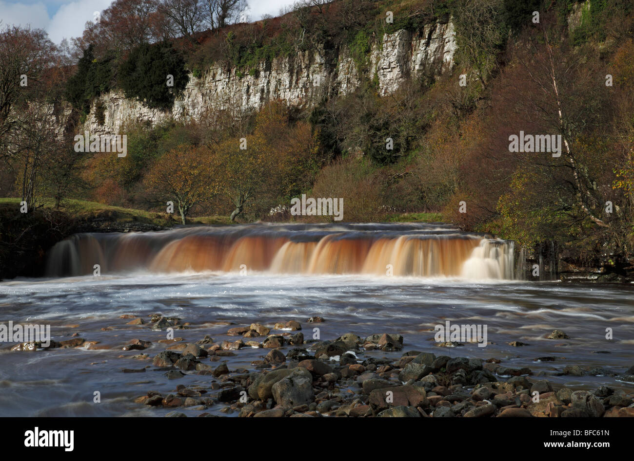 With river swale in spate hi-res stock photography and images - Alamy