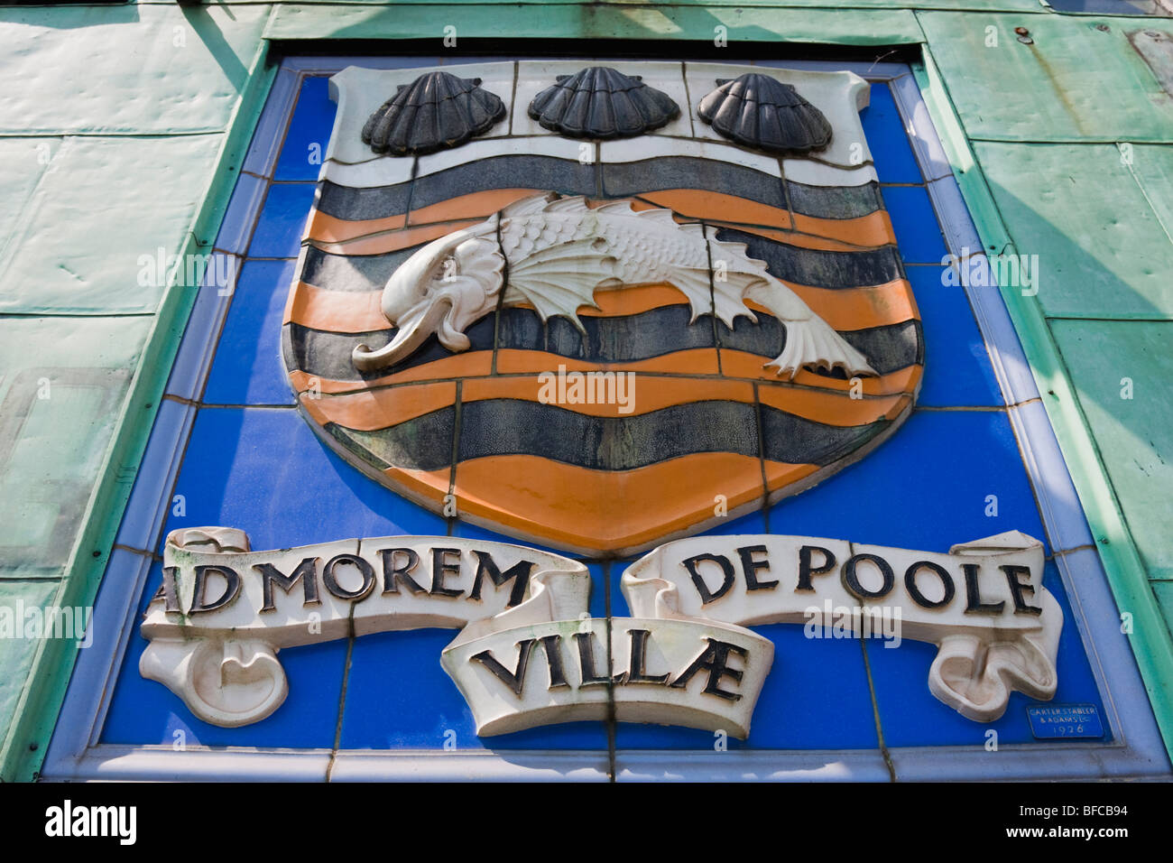 Bridge lifting sign hi-res stock photography and images - Alamy