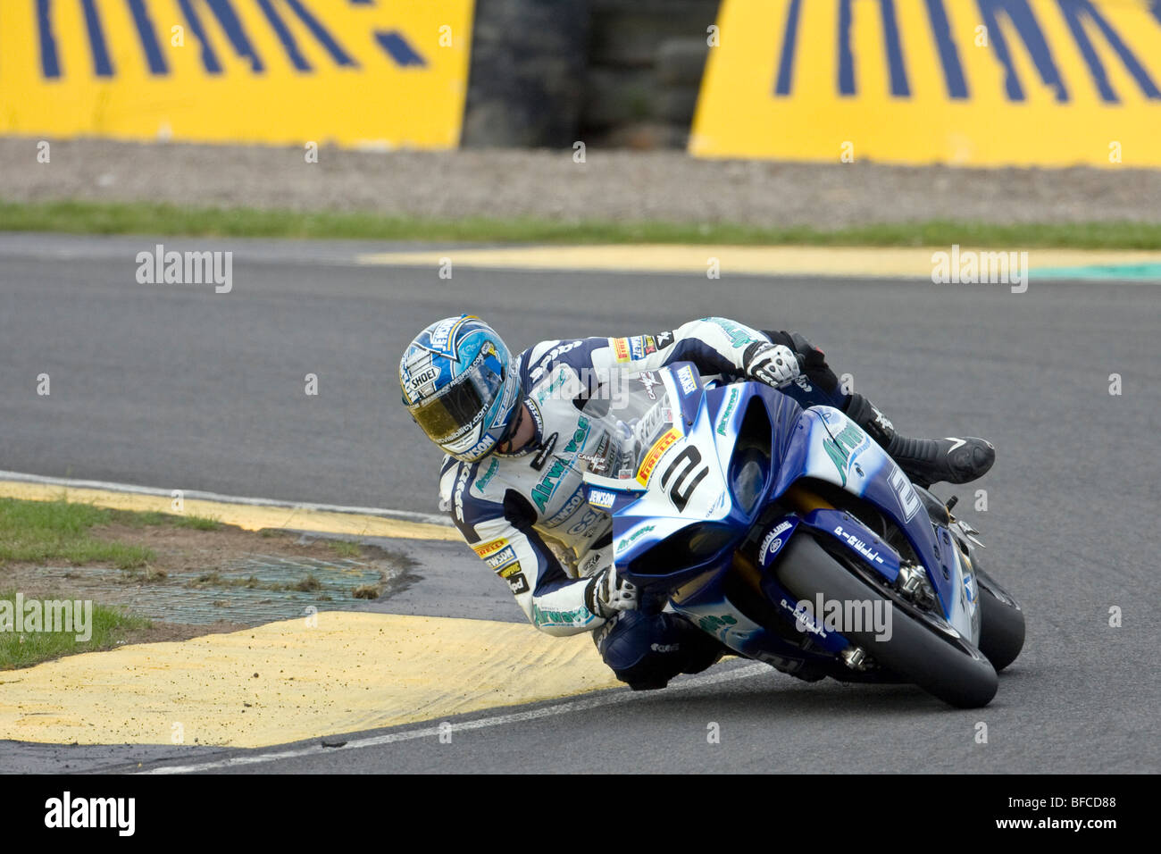 Leon Camier - Team Airwaves Yamaha YZF-R1 - British Superbike ...