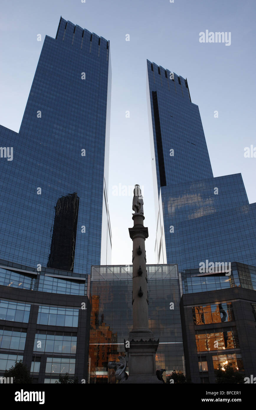 Time Warner Center and the Columbus Monument at Columbus Circle in ...