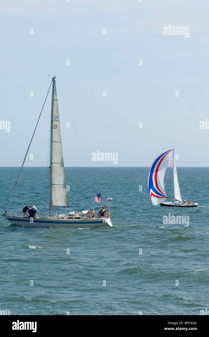 Two sailboats hi-res stock photography and images - Alamy