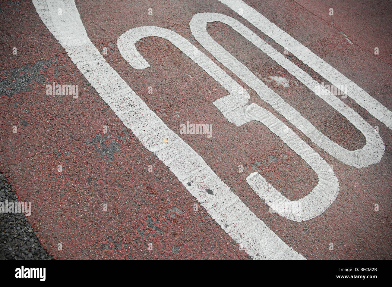 Lorry tyre marks hi-res stock photography and images - Alamy