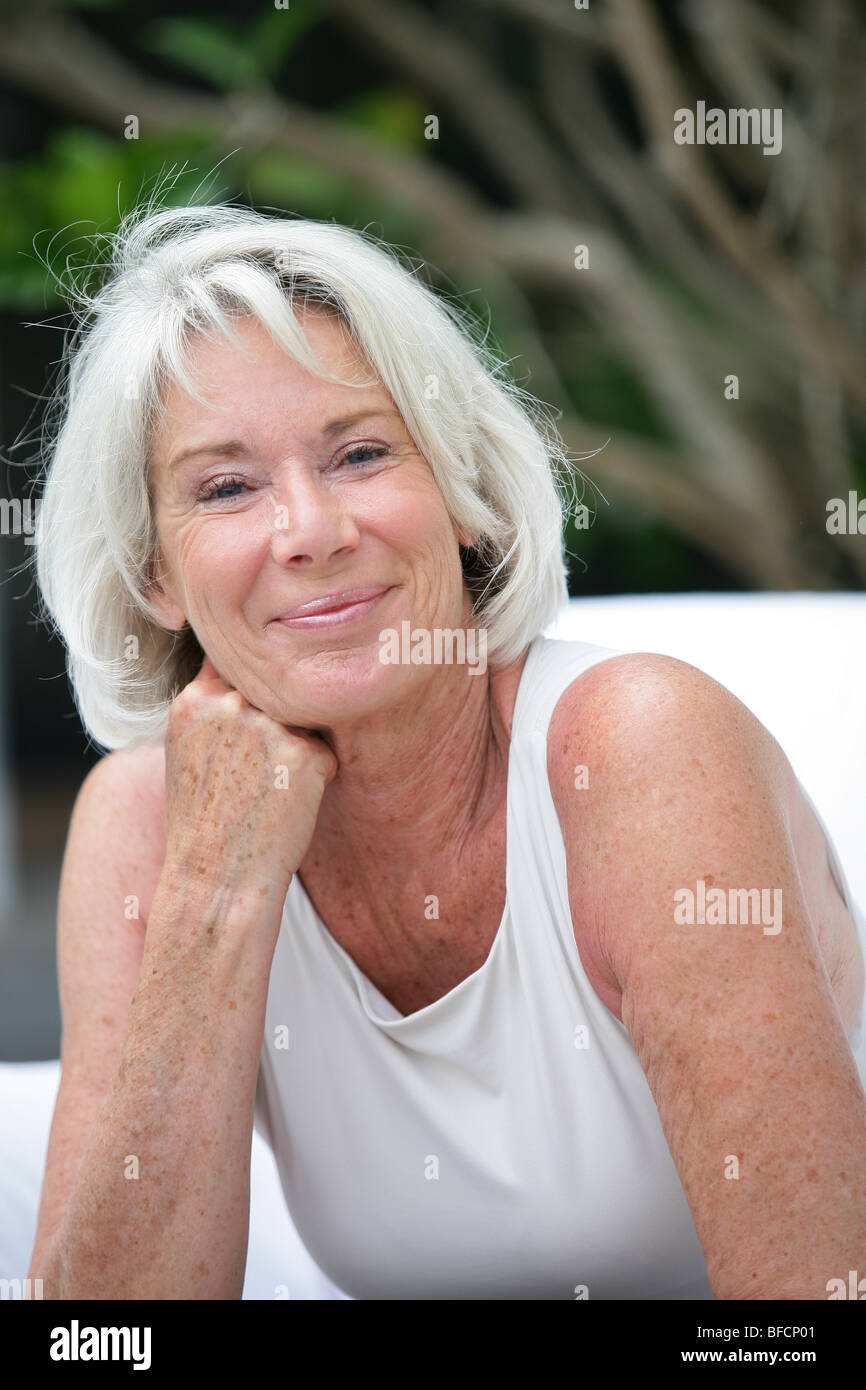 Portrait of beautiful senior woman Stock Photo - Alamy