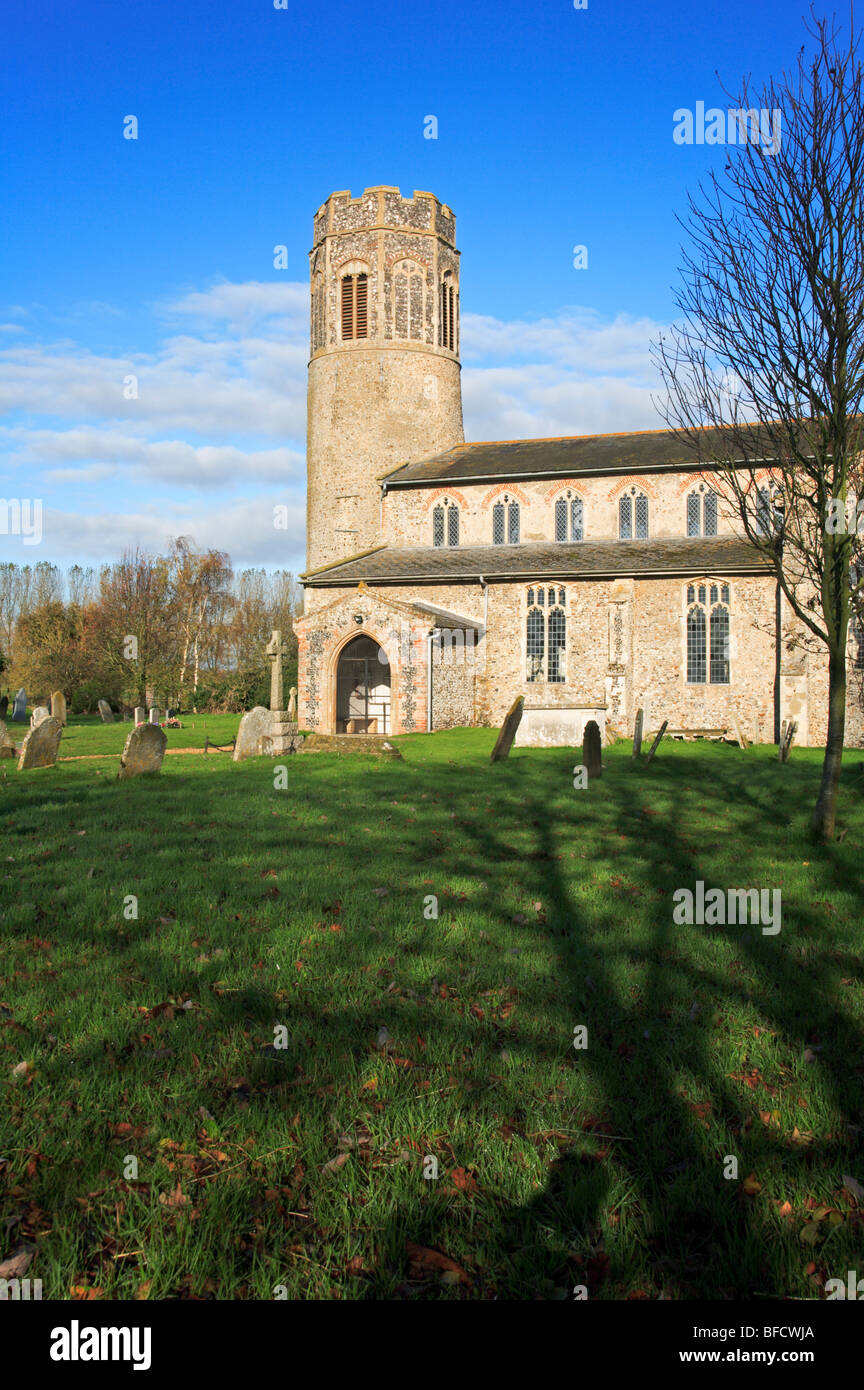 Bedingham church hi-res stock photography and images - Alamy