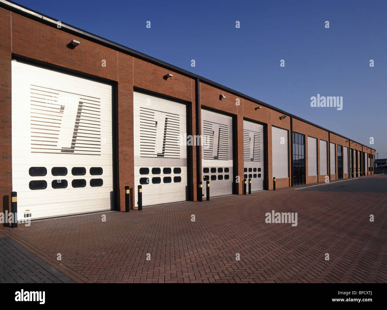 Light industrial factory warehouse units Stock Photo - Alamy