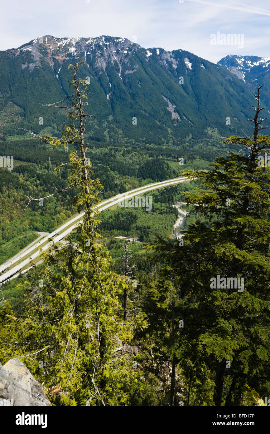 A view looking down on Interstate Highway 90 at exit 38 in Washington ...