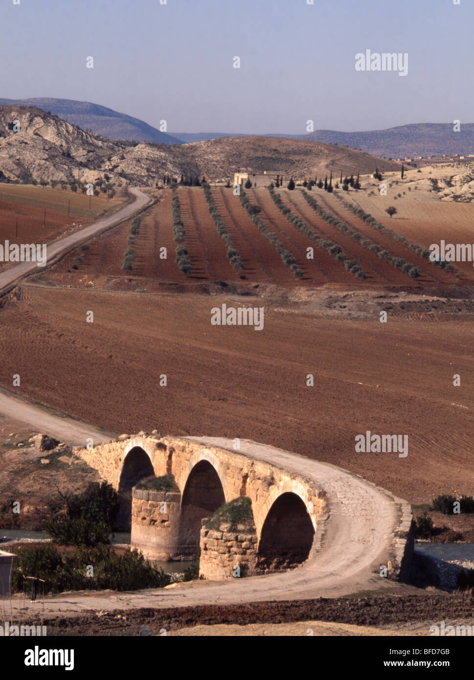 A roman bridge hi-res stock photography and images - Alamy