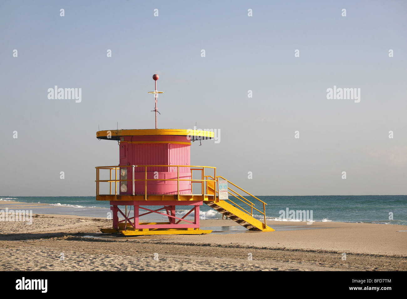 Lifeguarding hi-res stock photography and images - Alamy
