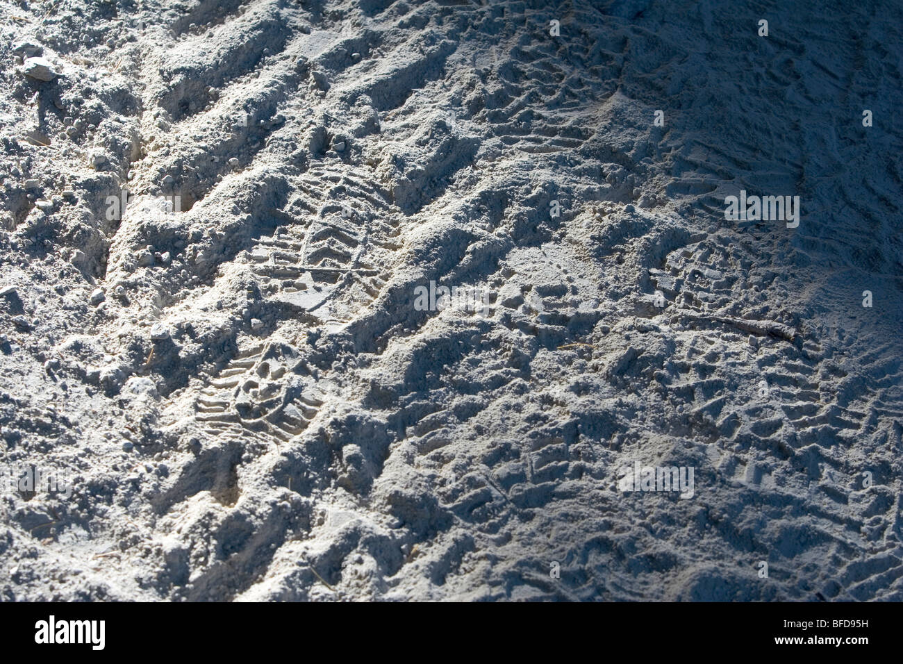 Boot print in snow hi-res stock photography and images - Alamy