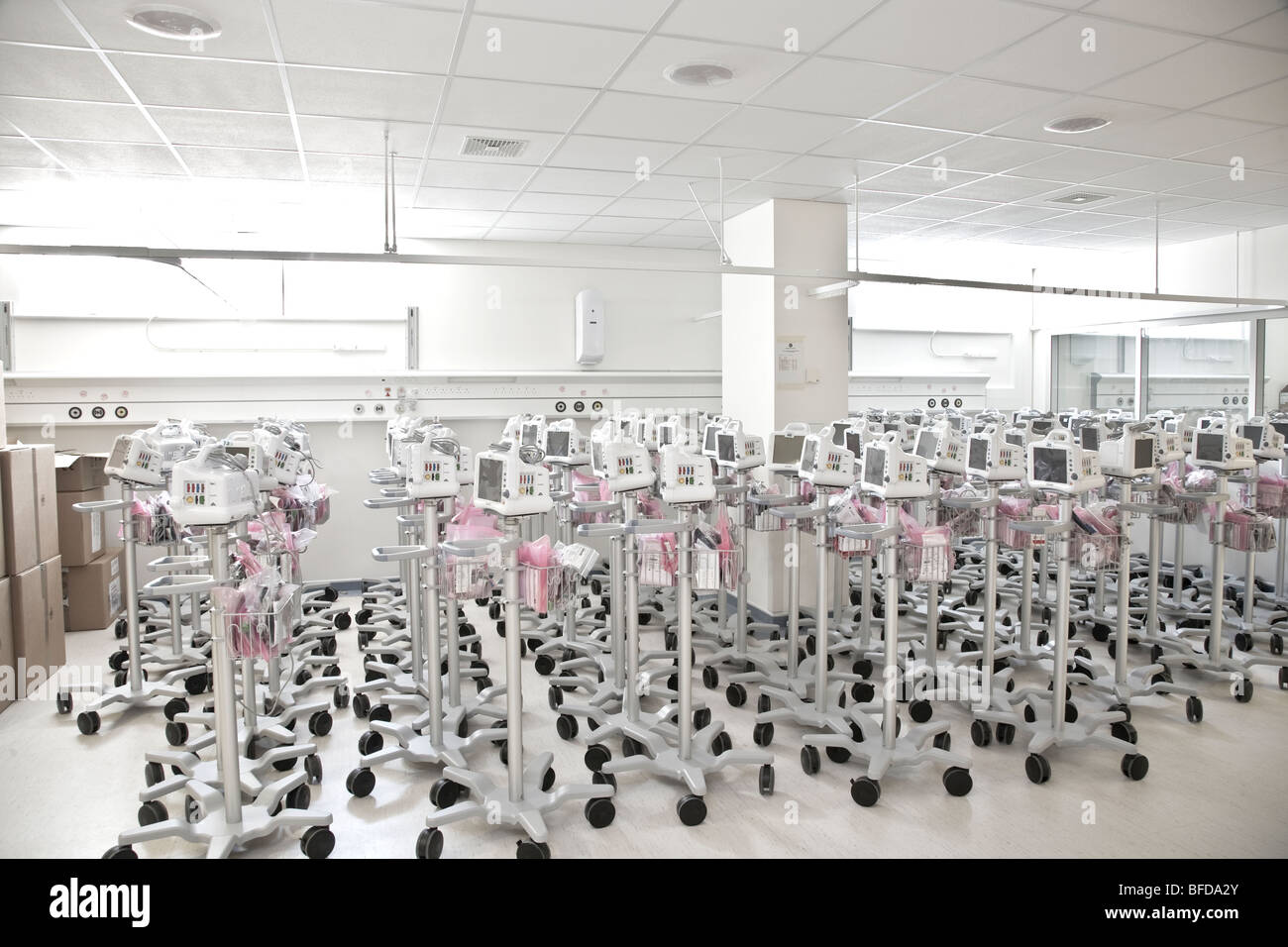 Nhs patient hi-res stock photography and images - Alamy