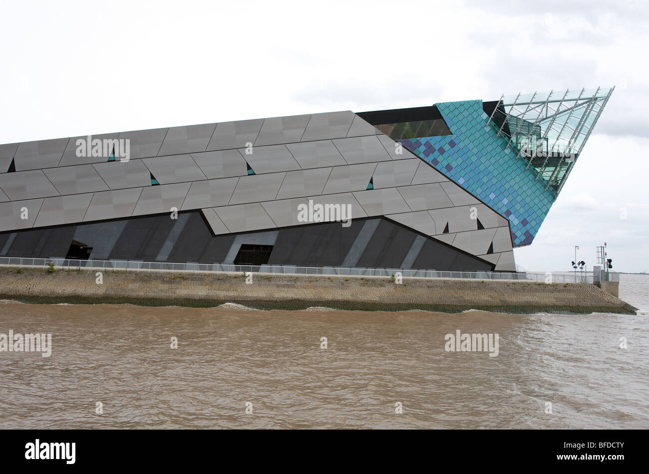 The Deep, the world's only submarium designed by Sir Terry Farrell ...