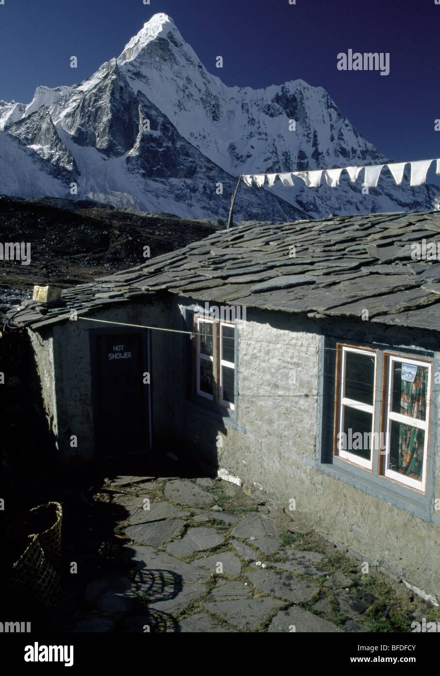 Himal hi-res stock photography and images - Alamy