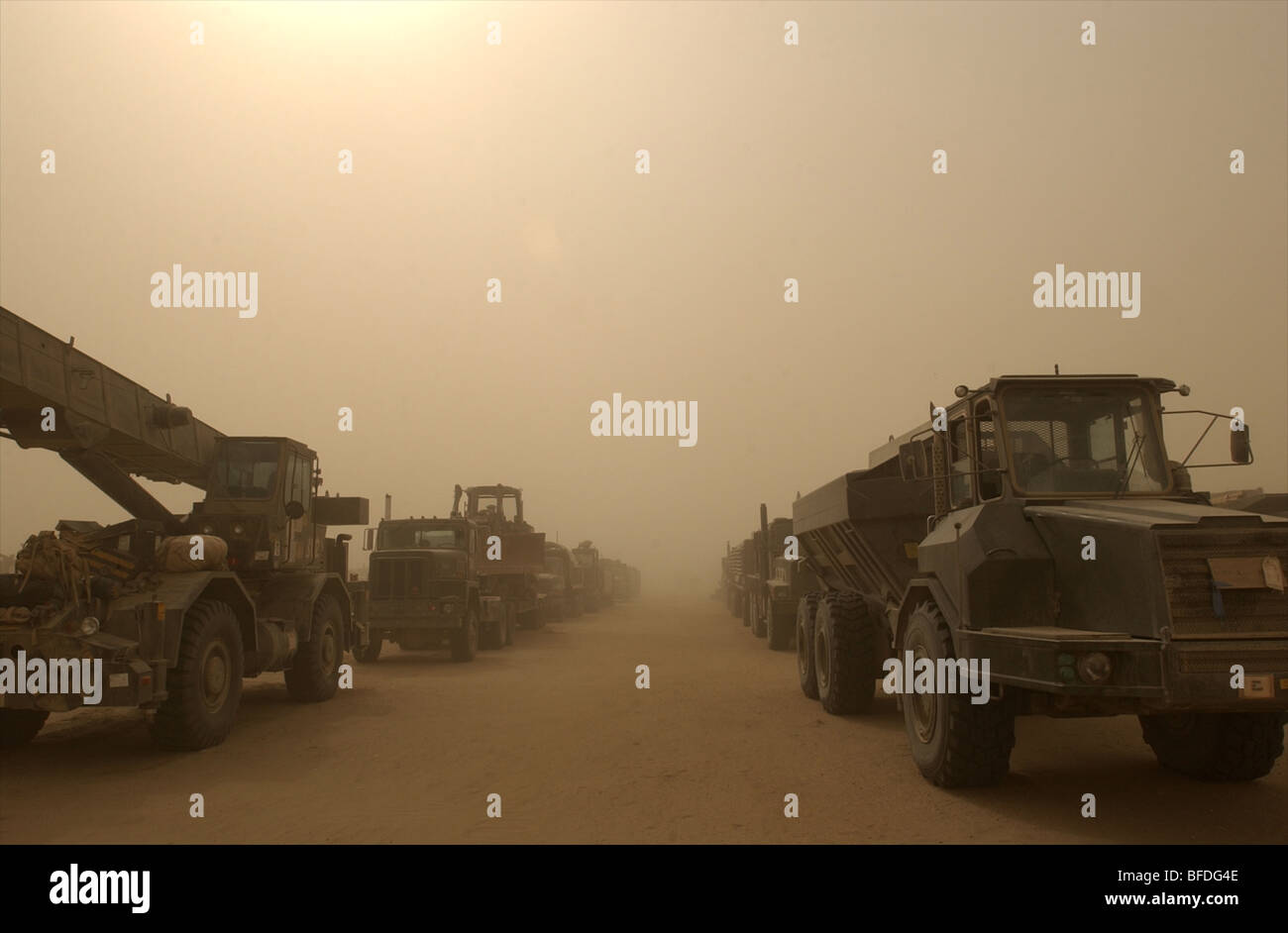Military vehicles iraq hi-res stock photography and images - Alamy