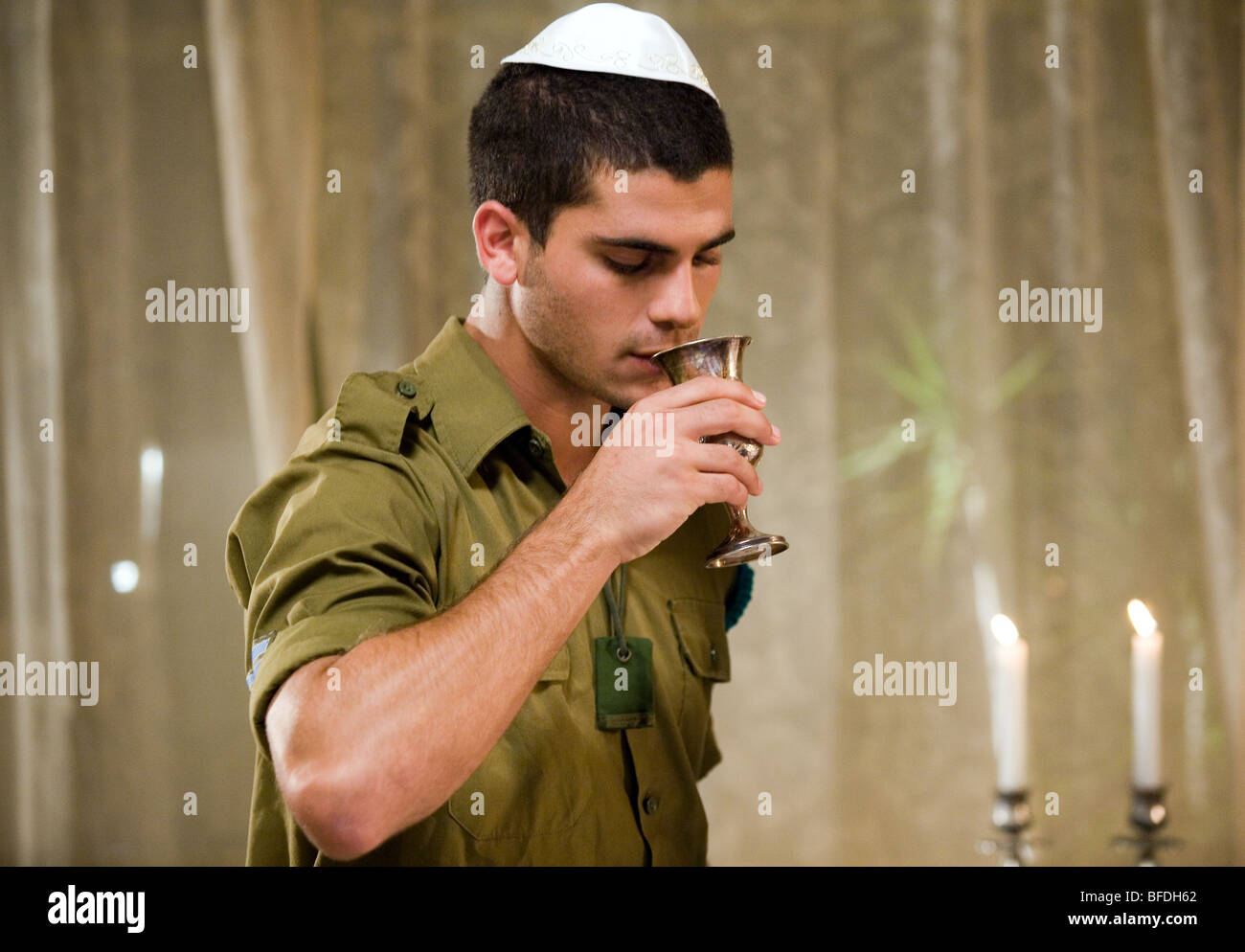 Idf soldier hi-res stock photography and images - Alamy
