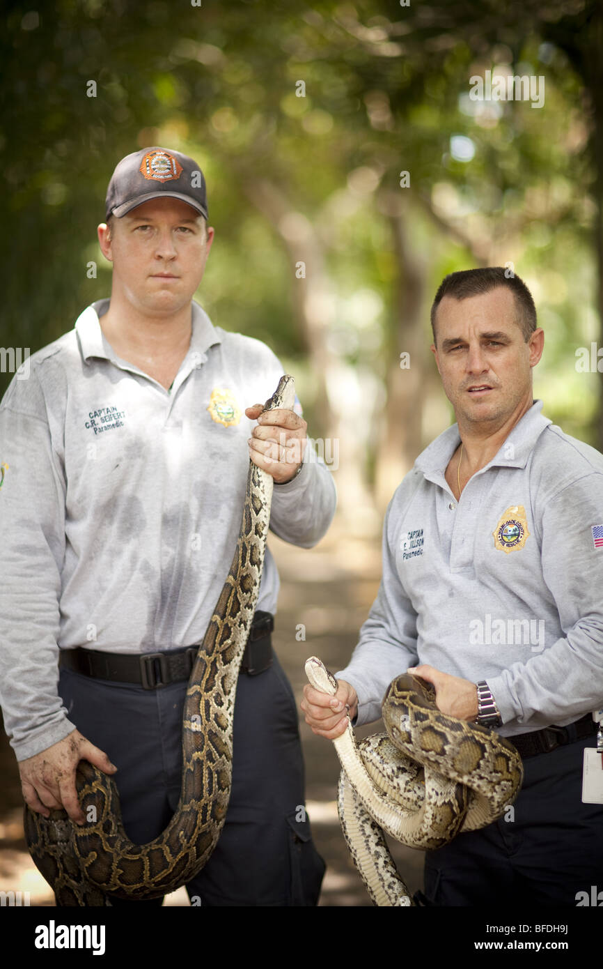 Venom Response Unit in the search search for Burmese Pythons in ...